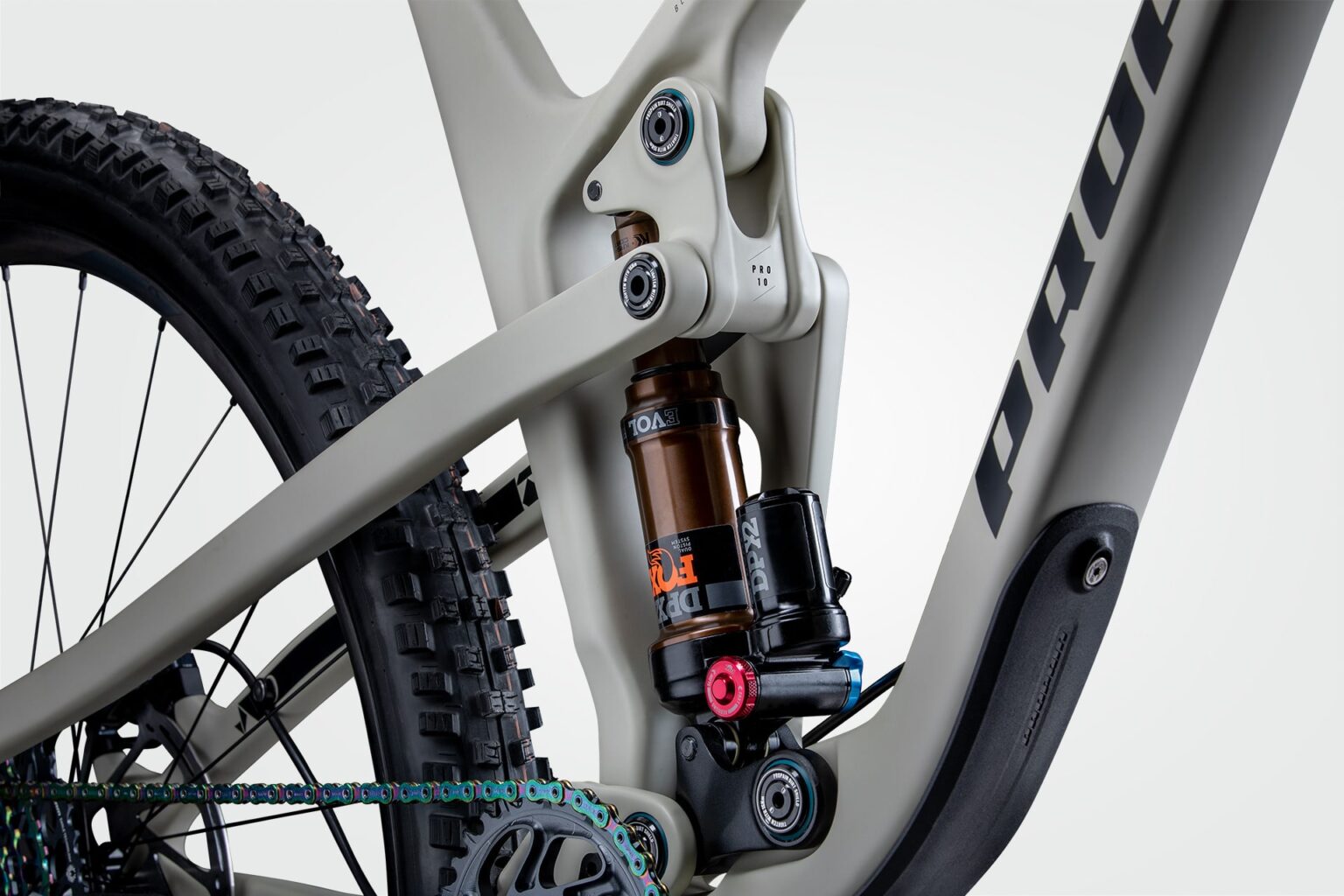 Hugene 2 CF Select X01 | PROPAIN Bicycles North America