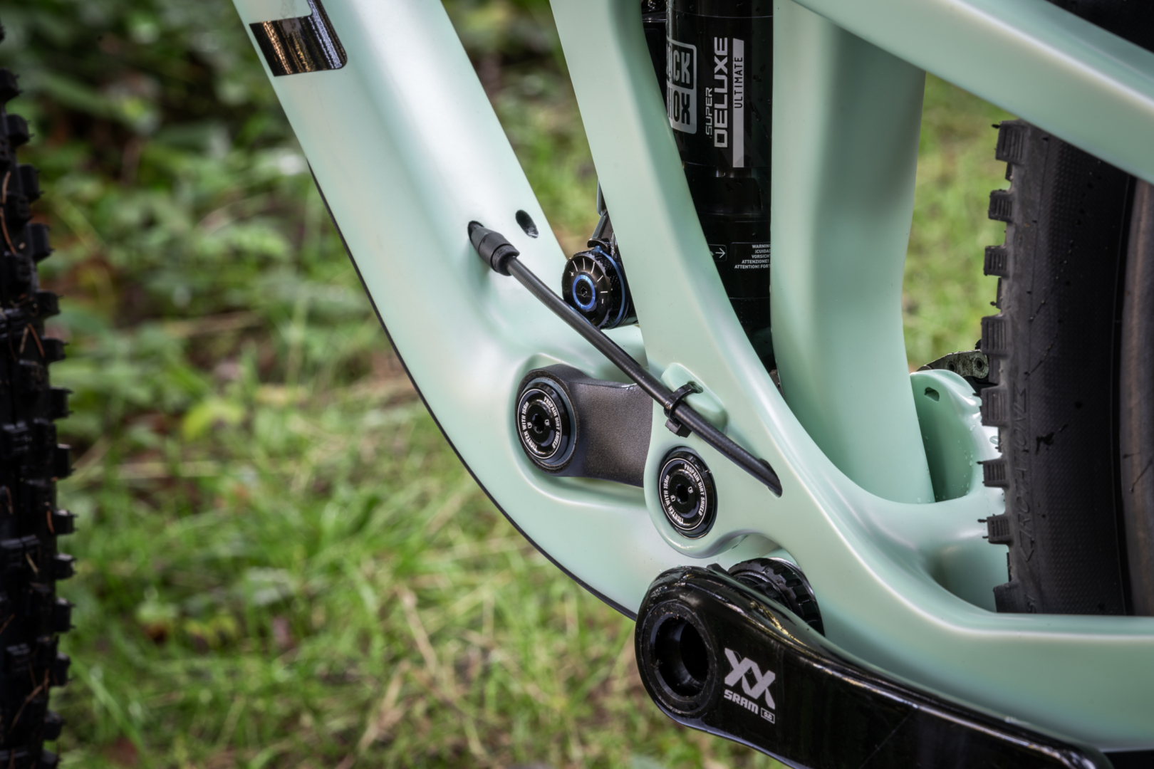 Hugene 2 CF | PROPAIN Bicycles North America